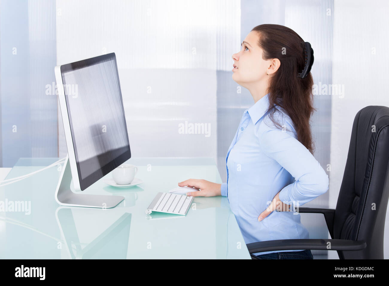 Office worker pain from hi-res stock photography and images - Alamy