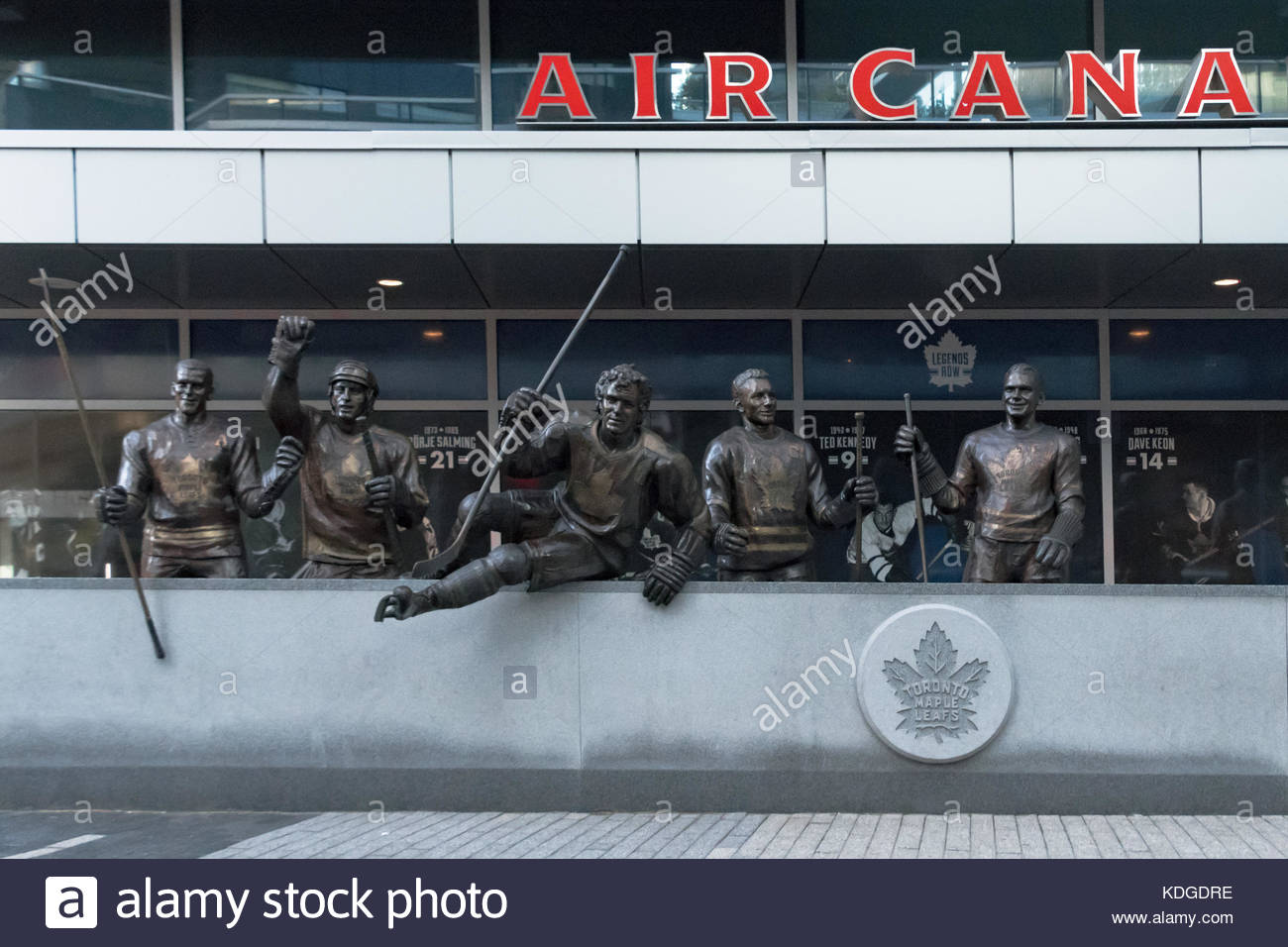 Toronto Statues Stock Photos & Toronto Statues Stock Images - Alamy