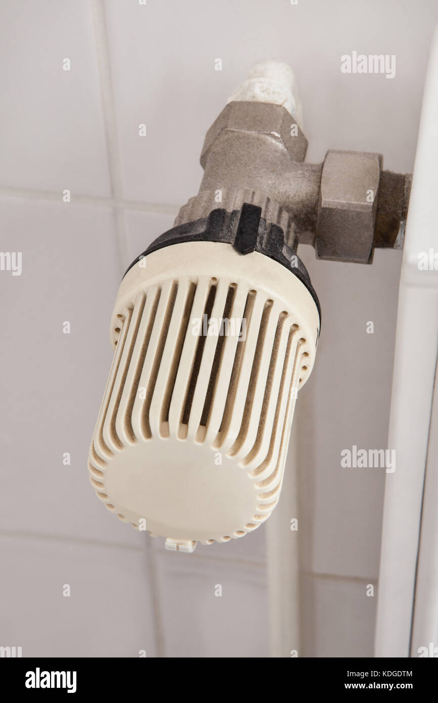 Close-up Of A Thermostatic Radiator In Bathroom Stock Photo - Alamy