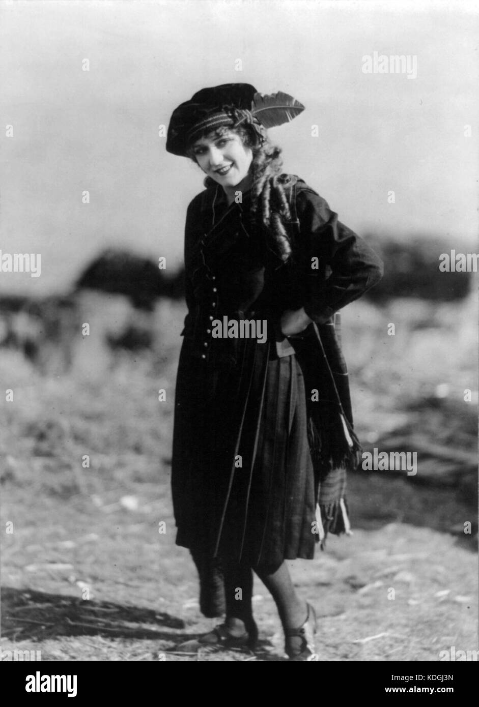 Mary Pickford, standing, hand on hip cph.3b05766 Stock Photo - Alamy