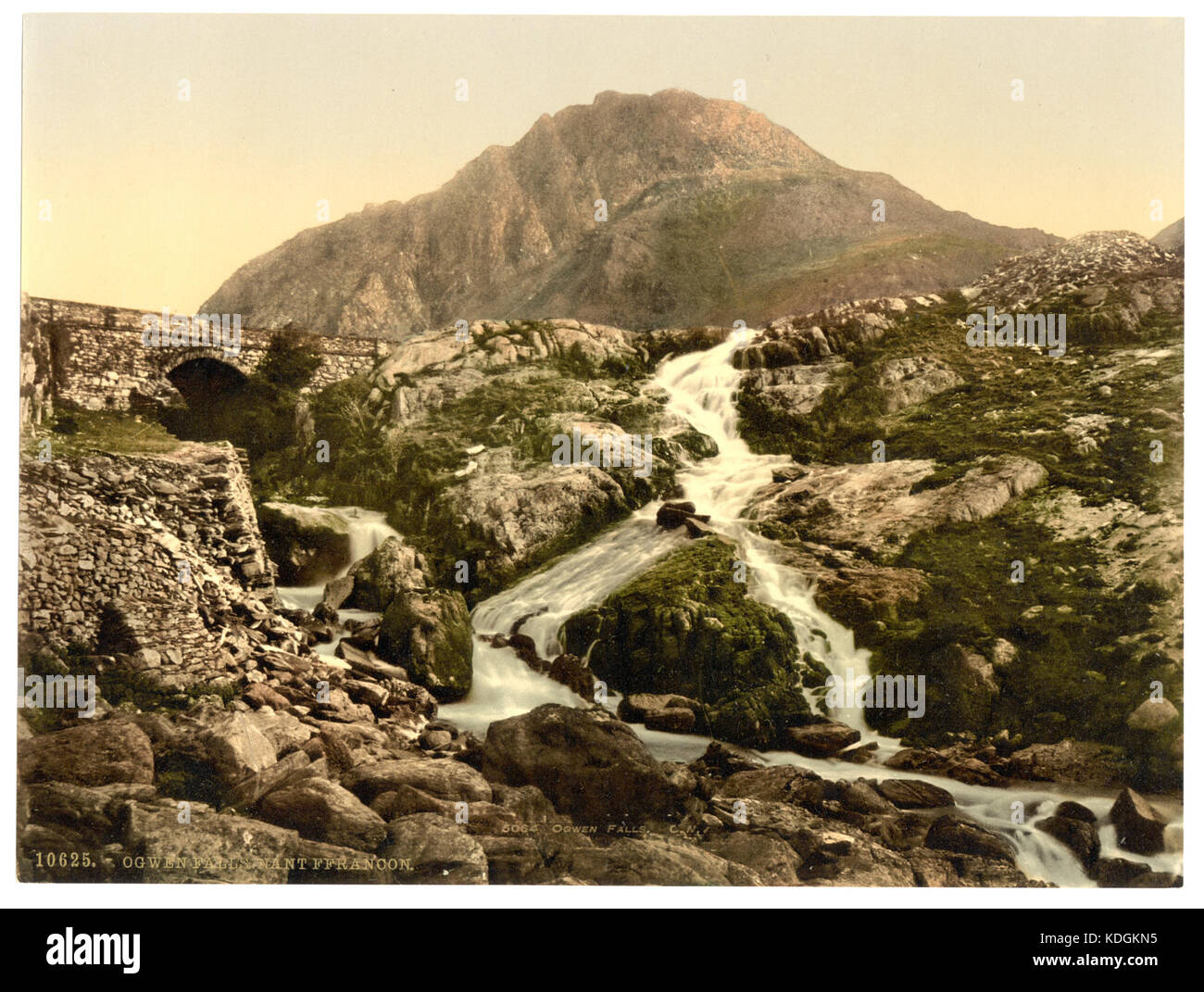 Nant ffrancon pass hi-res stock photography and images - Alamy