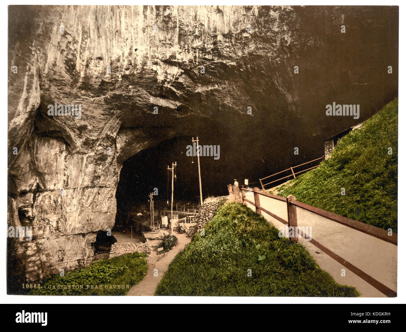Peak cavern castleton hi-res stock photography and images - Alamy