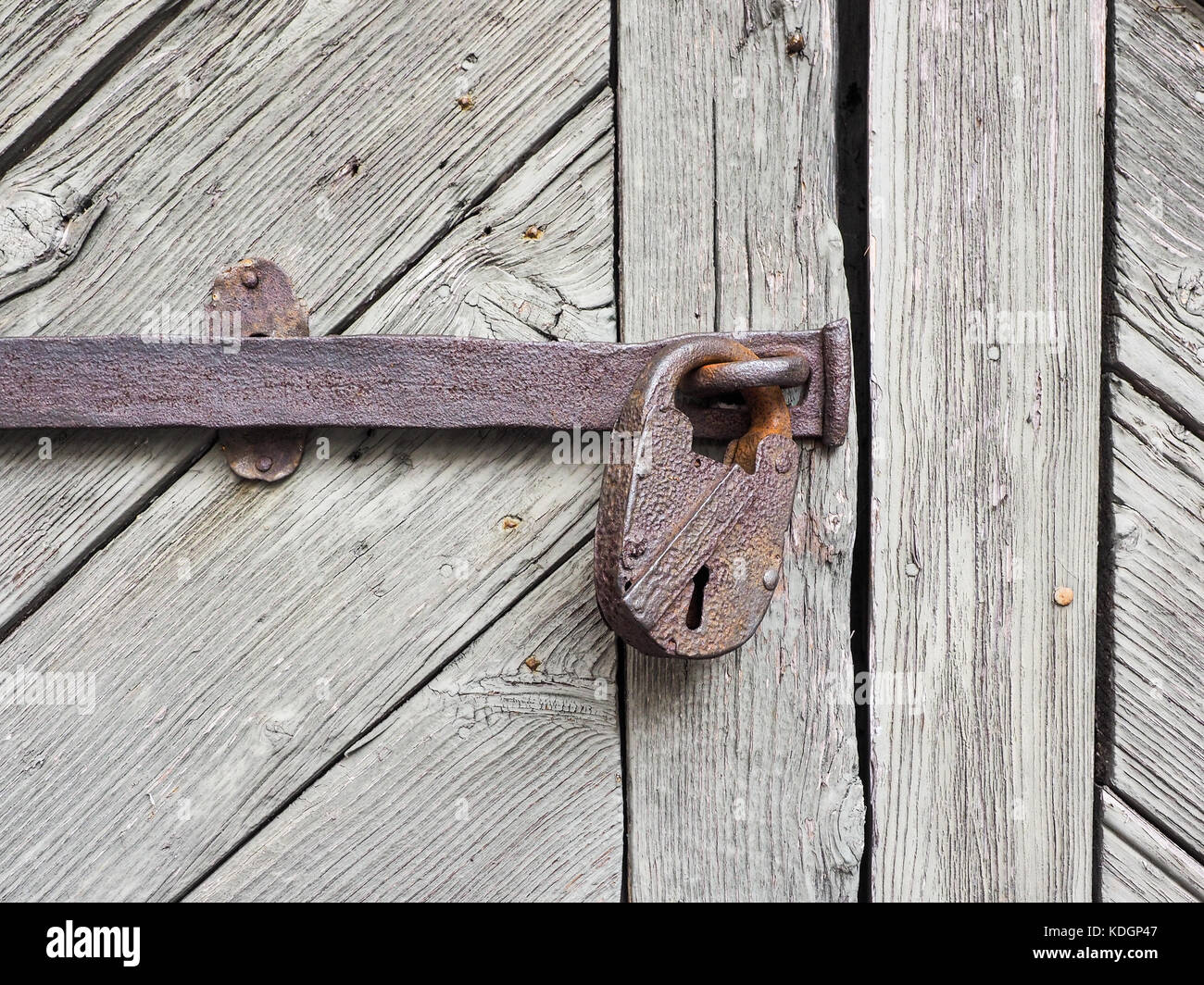 Padlock architecture hi-res stock photography and images - Alamy