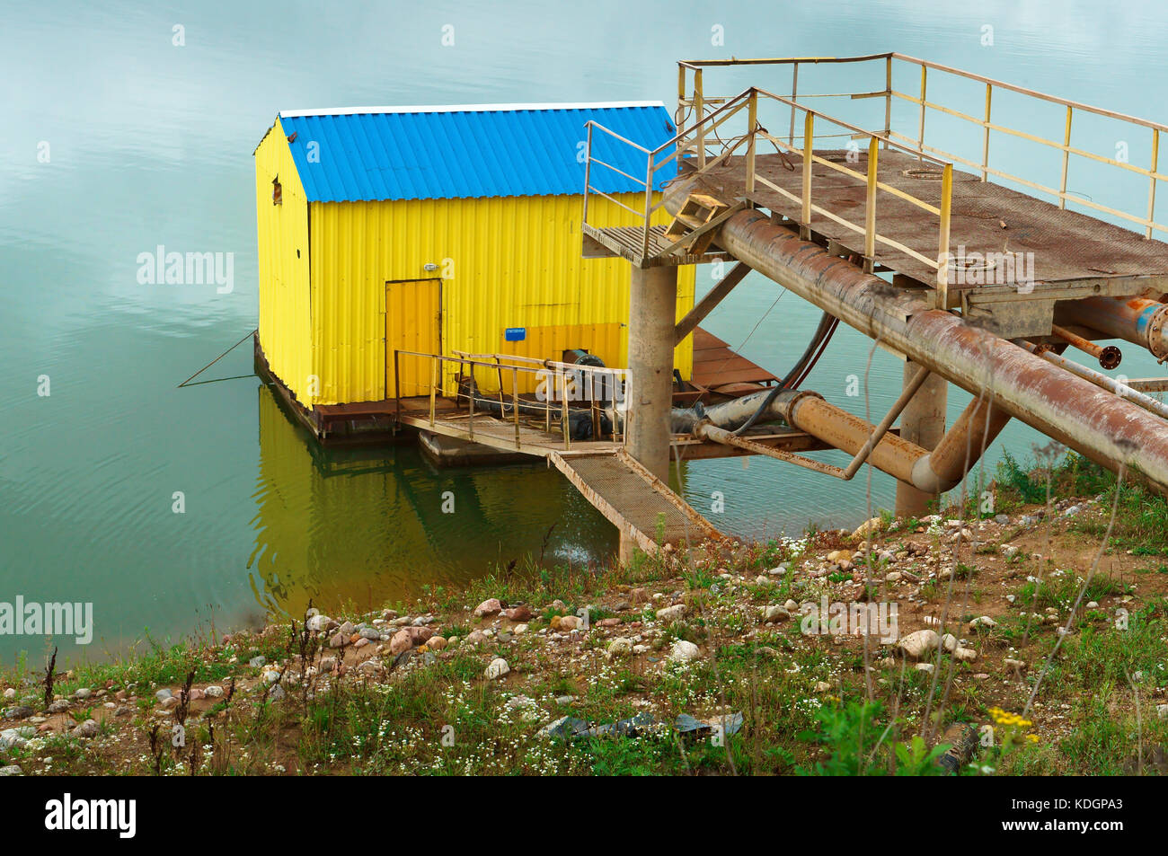 mining of building sand underwater method, a dredger for skimming and ...