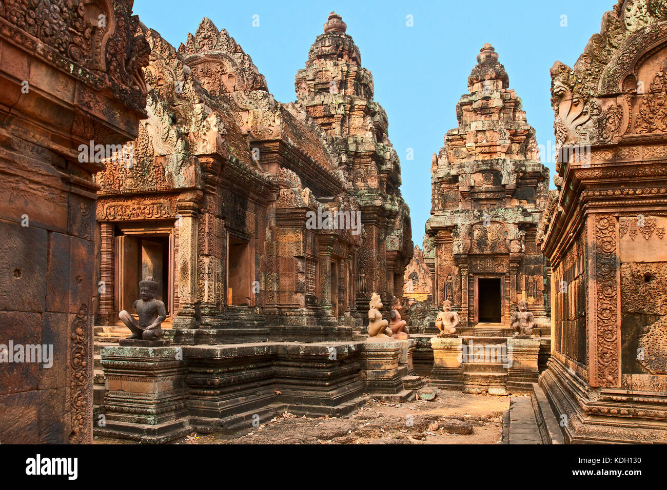 Ancient Cambodian temple Banteay Srei (Pink Templ Stock Photo - Alamy