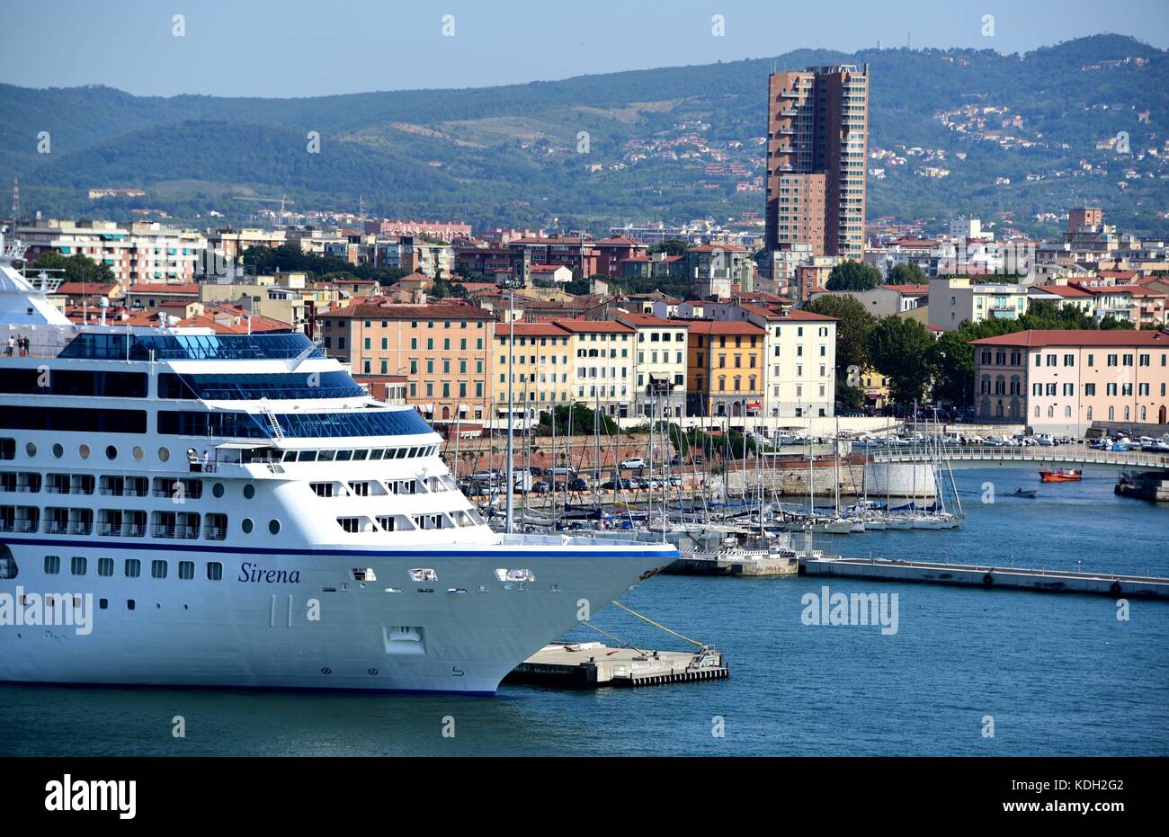 Sirena cruise hi-res stock photography and images - Alamy