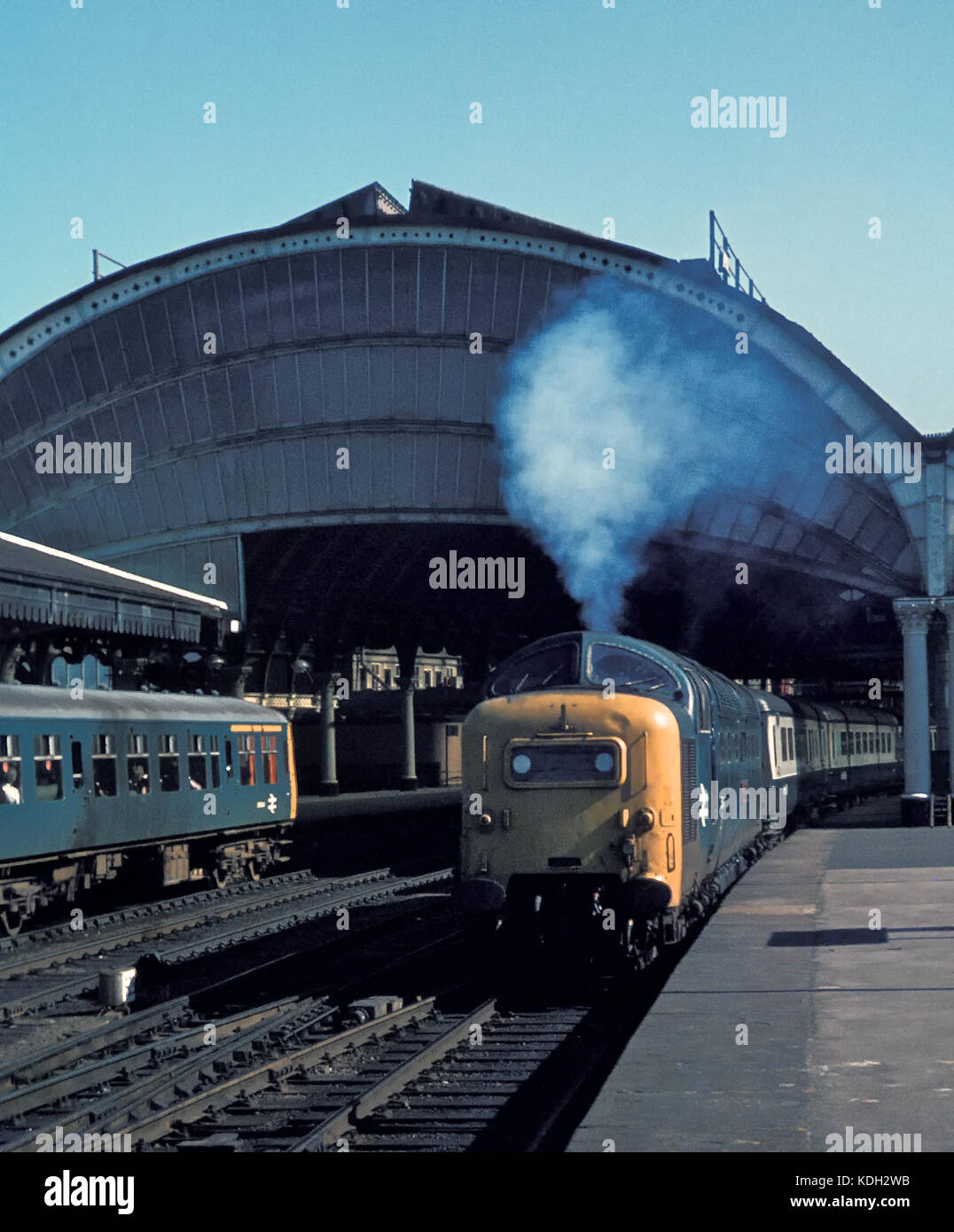 Class 55 locomotive leaves York railway station on the 14:00 London ...