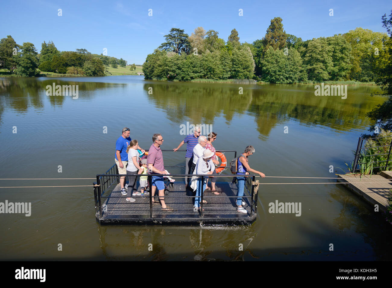Rope ferry hi-res stock photography and images - Alamy