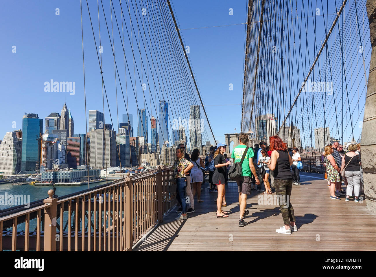 Brooklyn bridge, New york, pedestrian walkway, Manhattan, United states ...