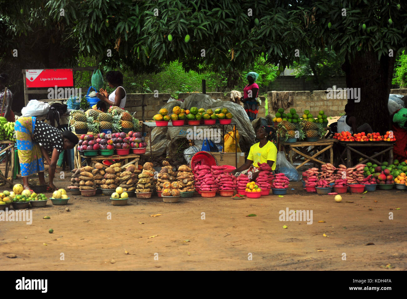 Mozambique Fruit And Vegetables High Resolution Stock Photography and ...