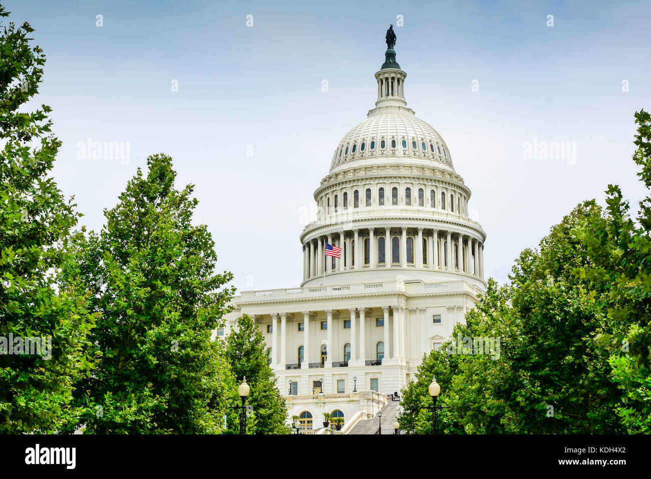 Neoclassical style capitol building hi-res stock photography and images ...