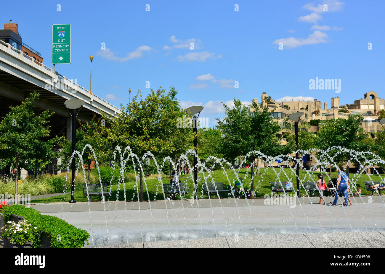 Spraying fountains at the Georgetown Waterfront Park next to the ...