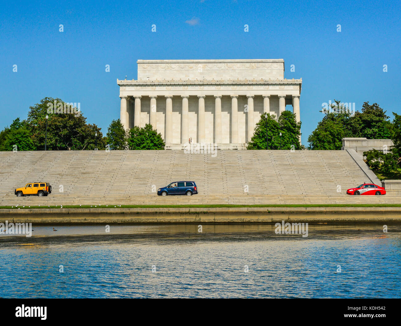 View from the Potomac River of the Lincoln Memorial with in Washington ...