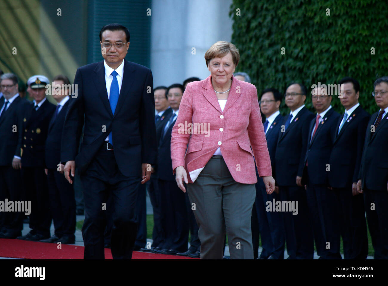 Chinese Prime Minister Li Keqiang, German Chancellor Angela Merkel ...