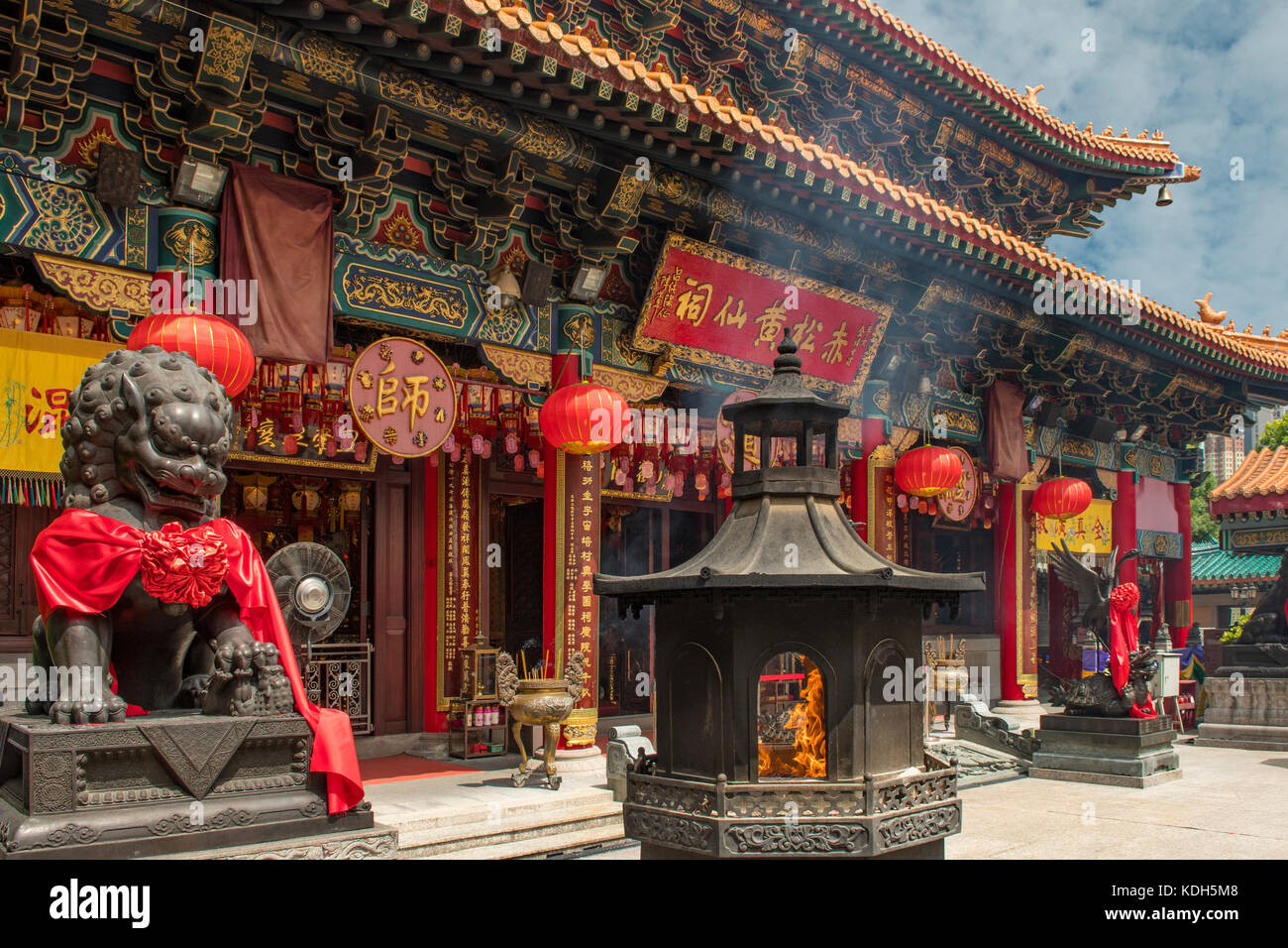 Wong tai sin hong kong hi-res stock photography and images - Alamy