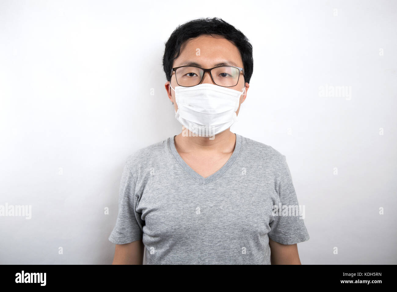 Man vr mask hi-res stock photography and images - Alamy