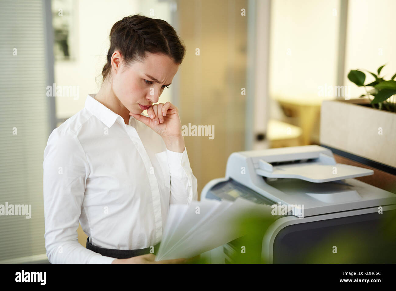 Secretary copier hi-res stock photography and images - Alamy