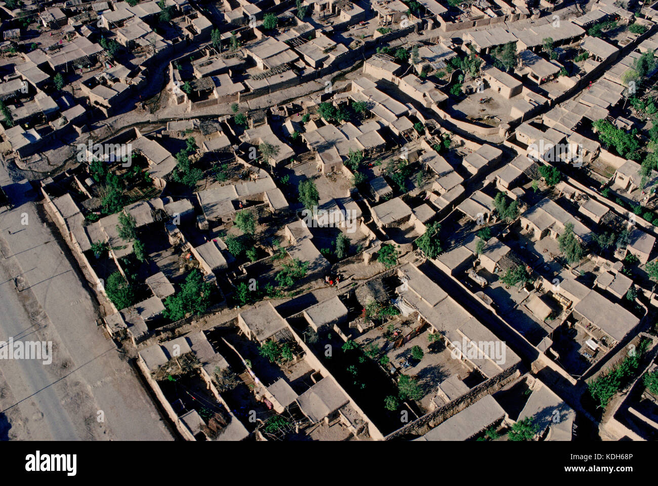 Mud brick homes hi-res stock photography and images - Alamy