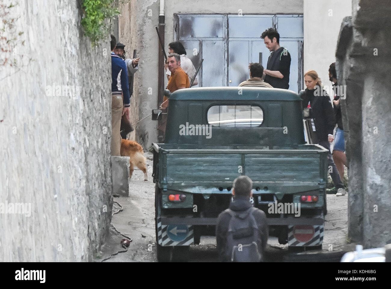 Filming of Danny Boyle's upcoming FX TV series 'Trust' Featuring ...