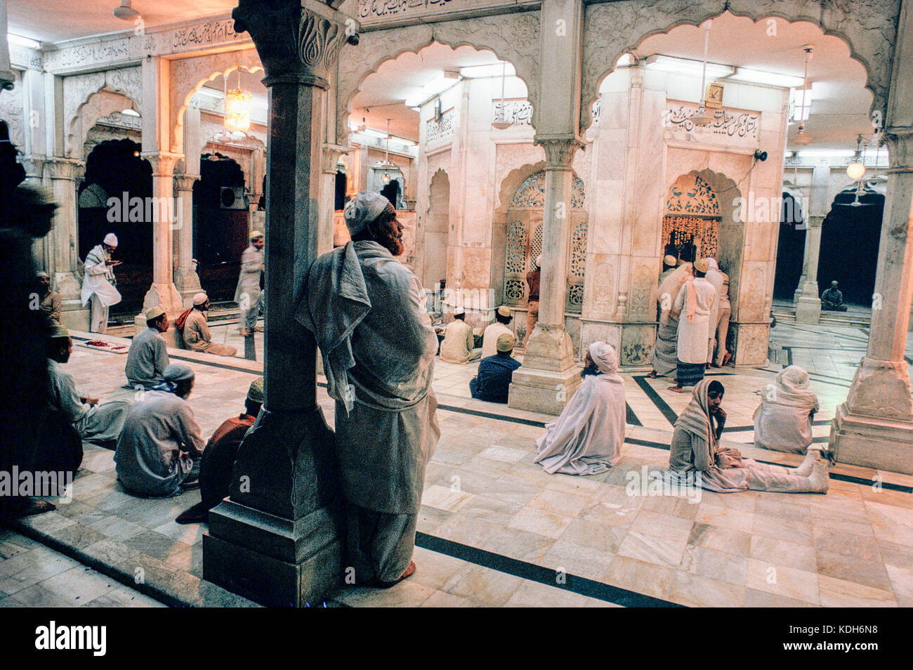 Data ganj bakhsh hi-res stock photography and images - Alamy