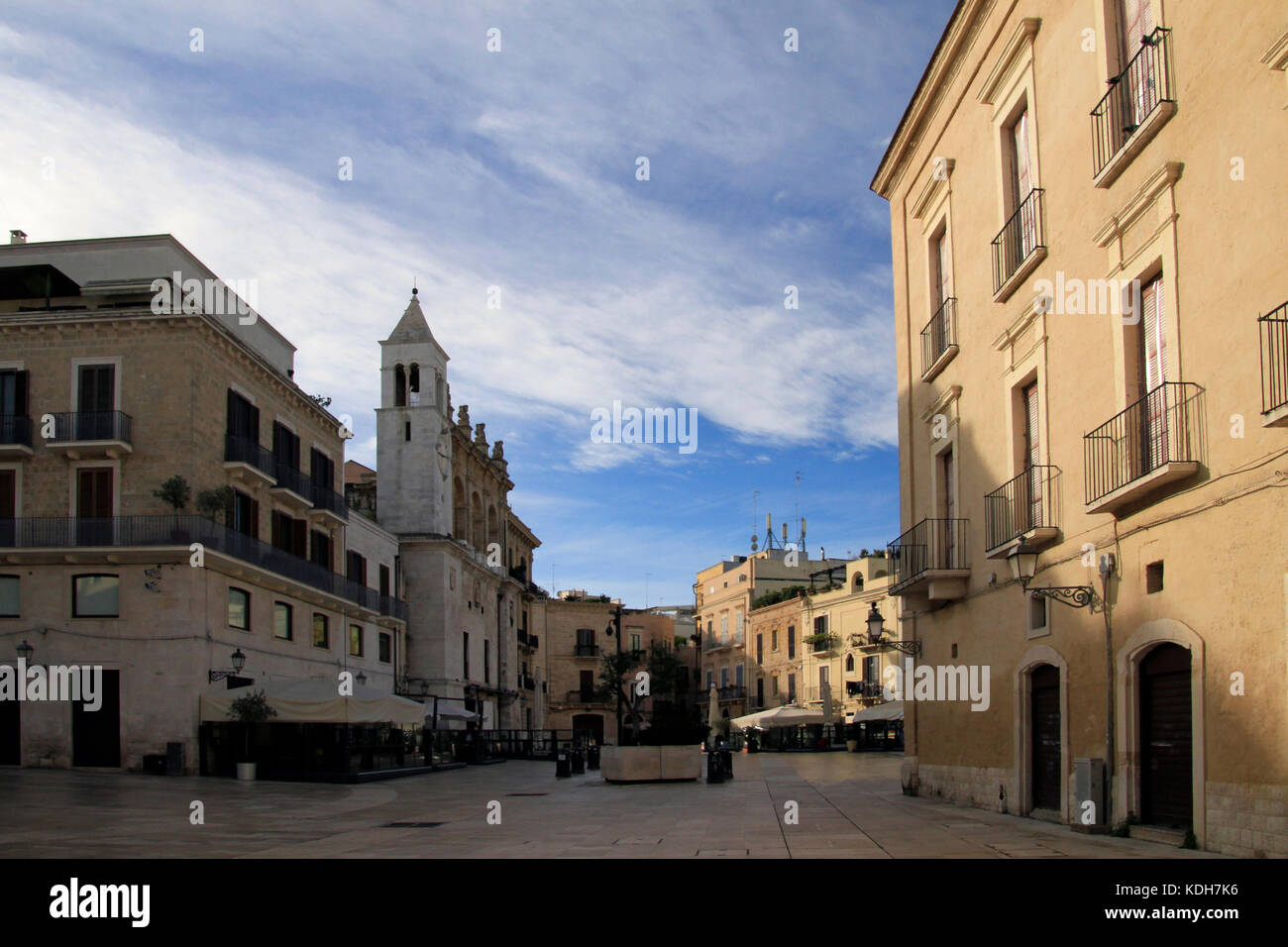 Bari old town hi-res stock photography and images - Alamy