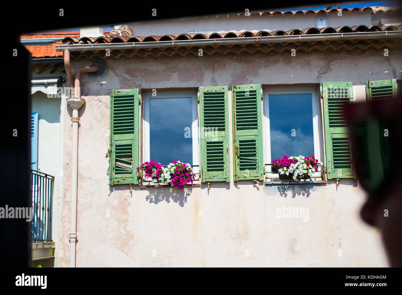 French town Antibes, on the Côte d'Azur (the French riviera), along the ...