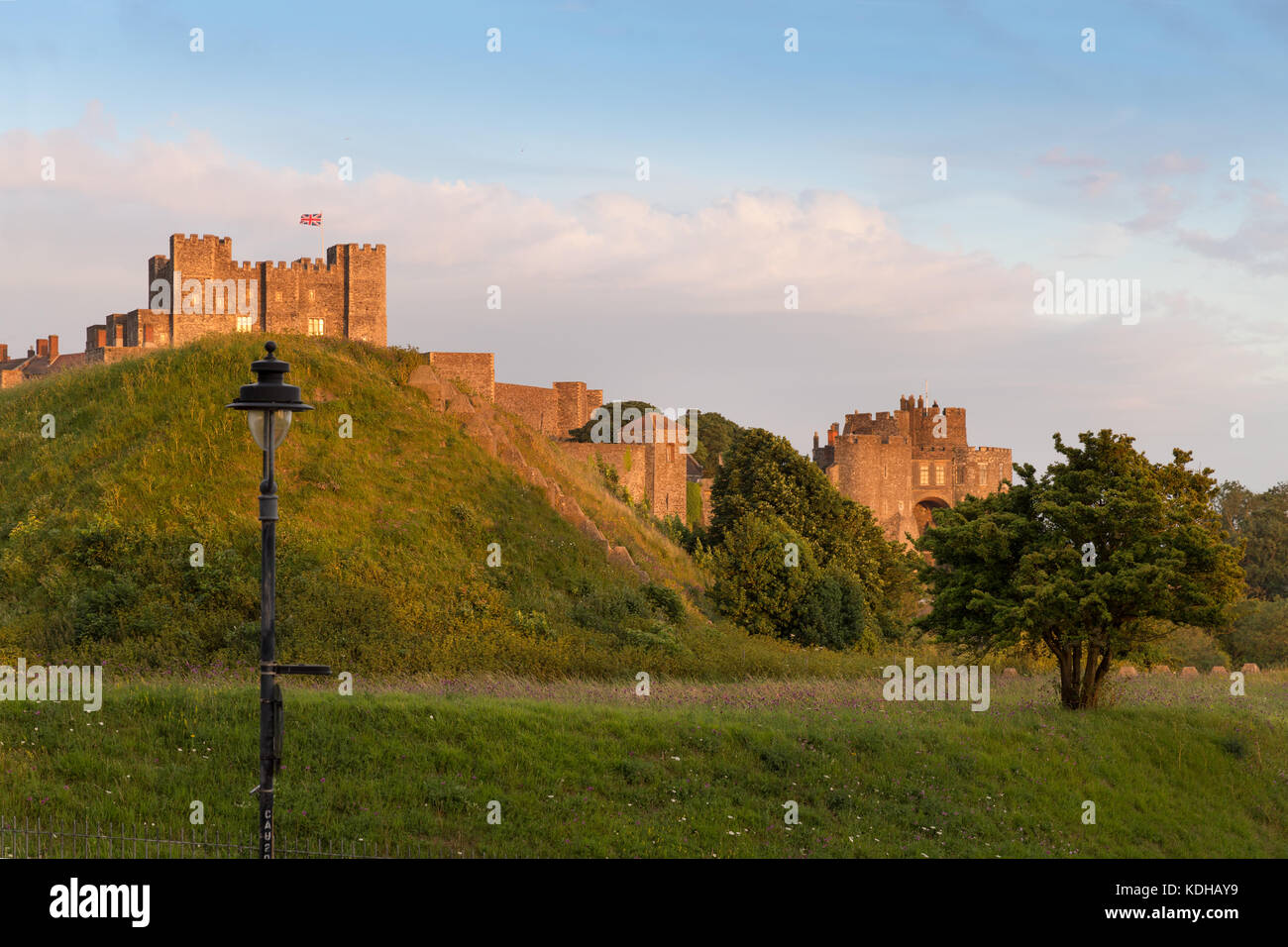 Dover castle walls and keep hi-res stock photography and images - Alamy