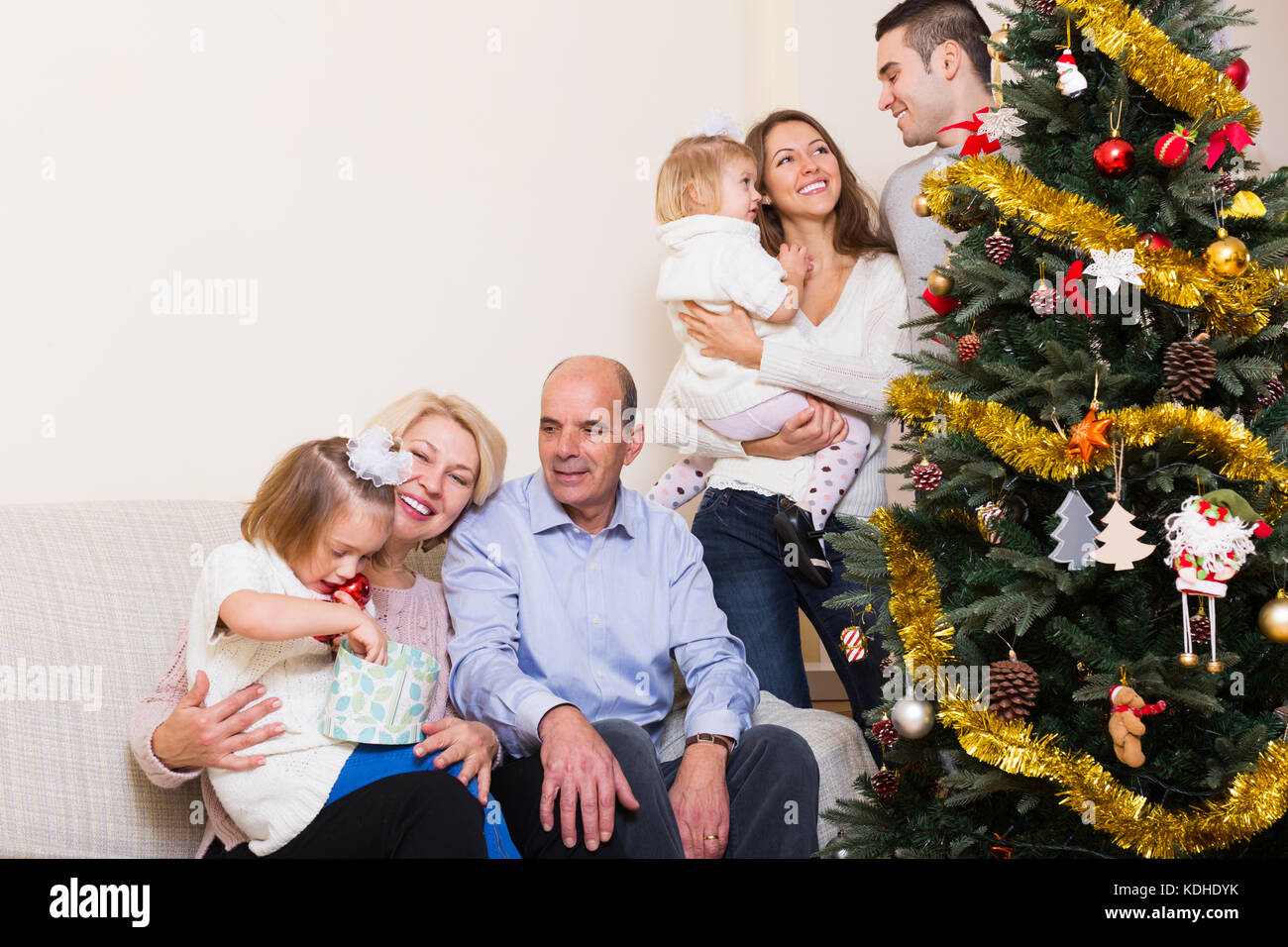Father son decorate christmas tree hi-res stock photography and images ...
