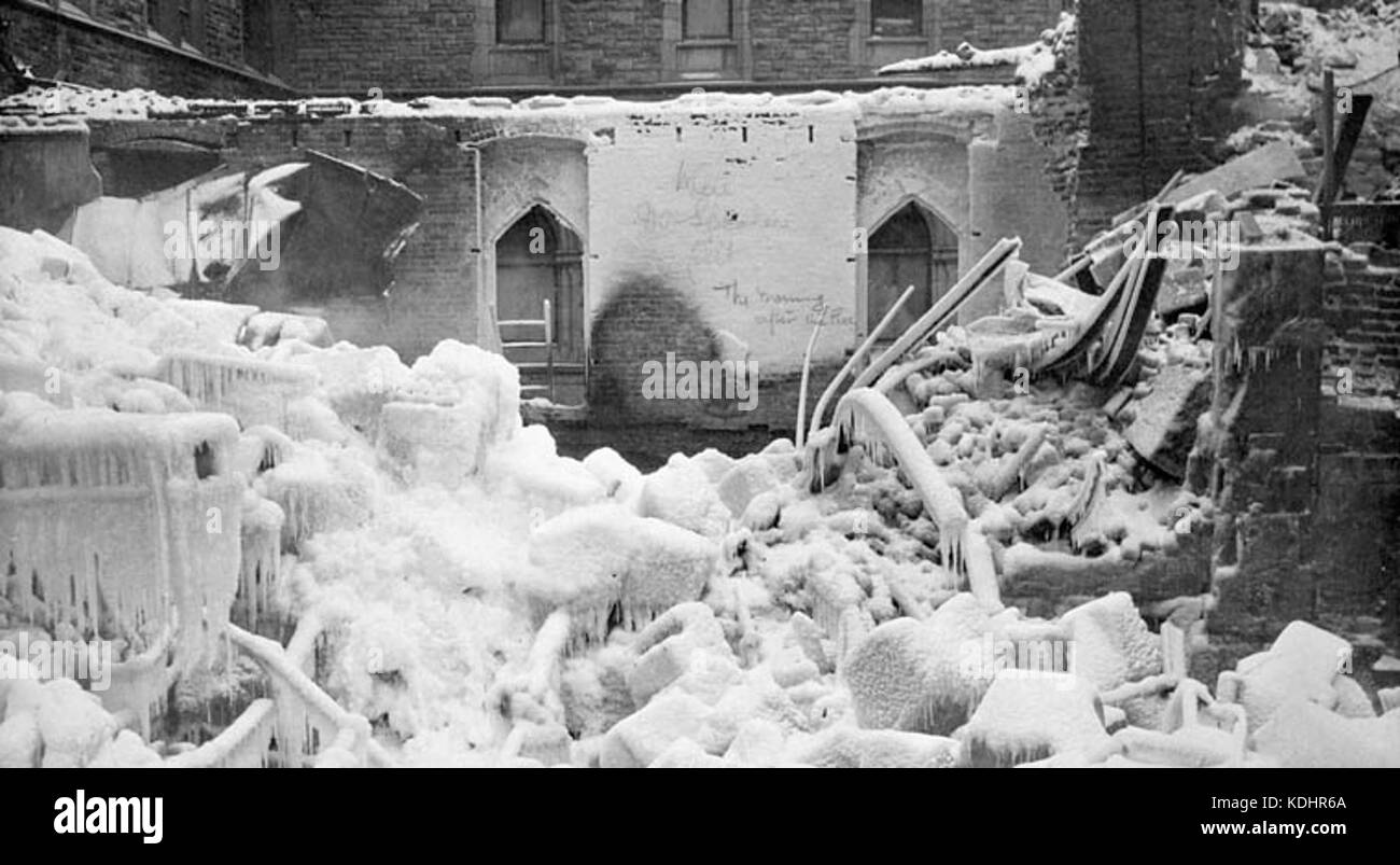 Centre block building Black and White Stock Photos & Images - Alamy