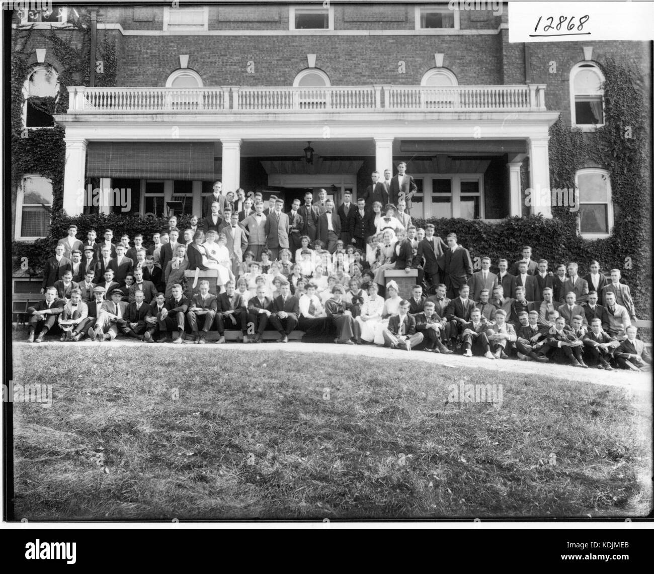 Freshman class photo Black and White Stock Photos & Images - Alamy