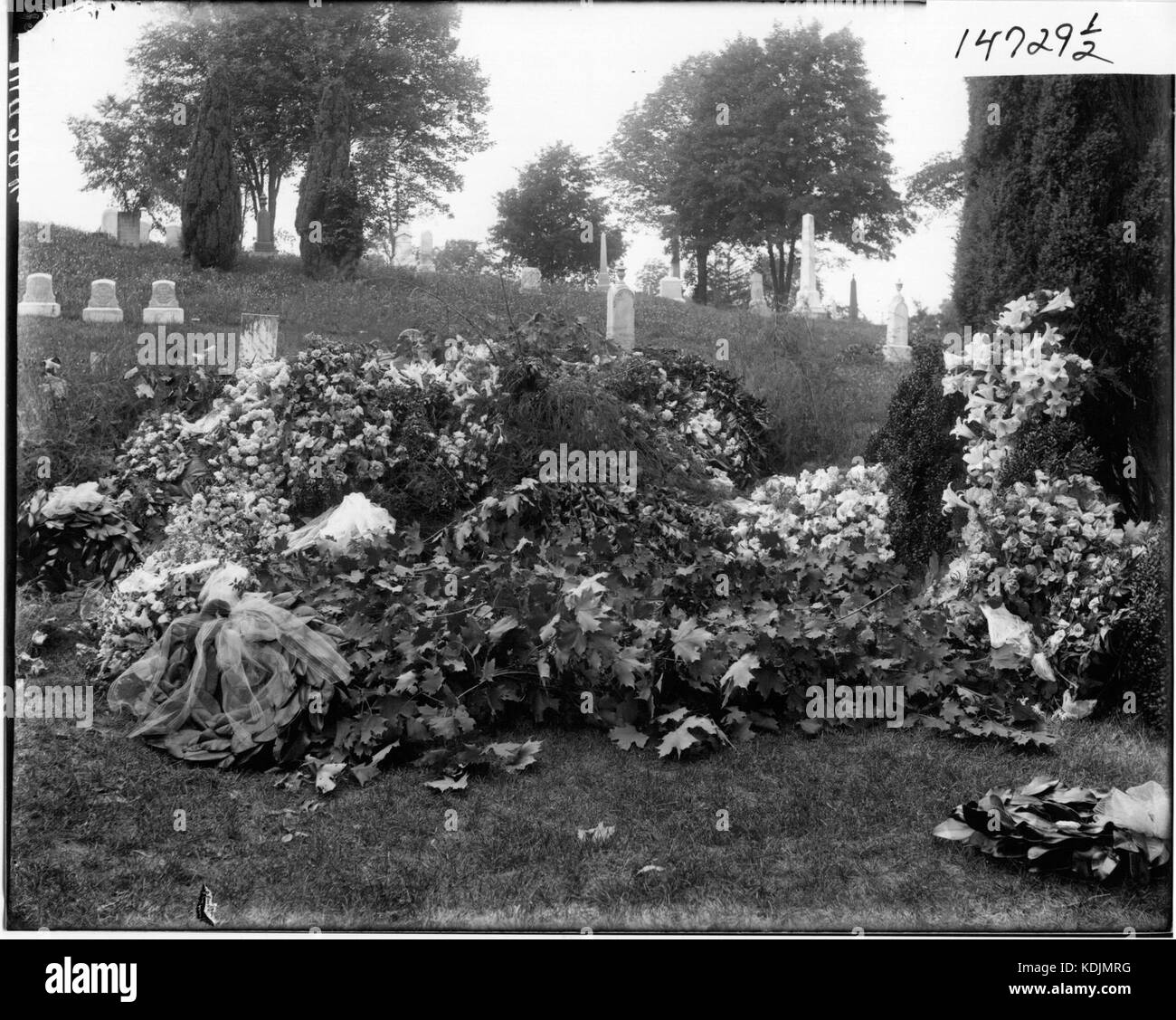 Mrs. Moore's Grave with flowers 1915 (3191675192 Stock Photo - Alamy