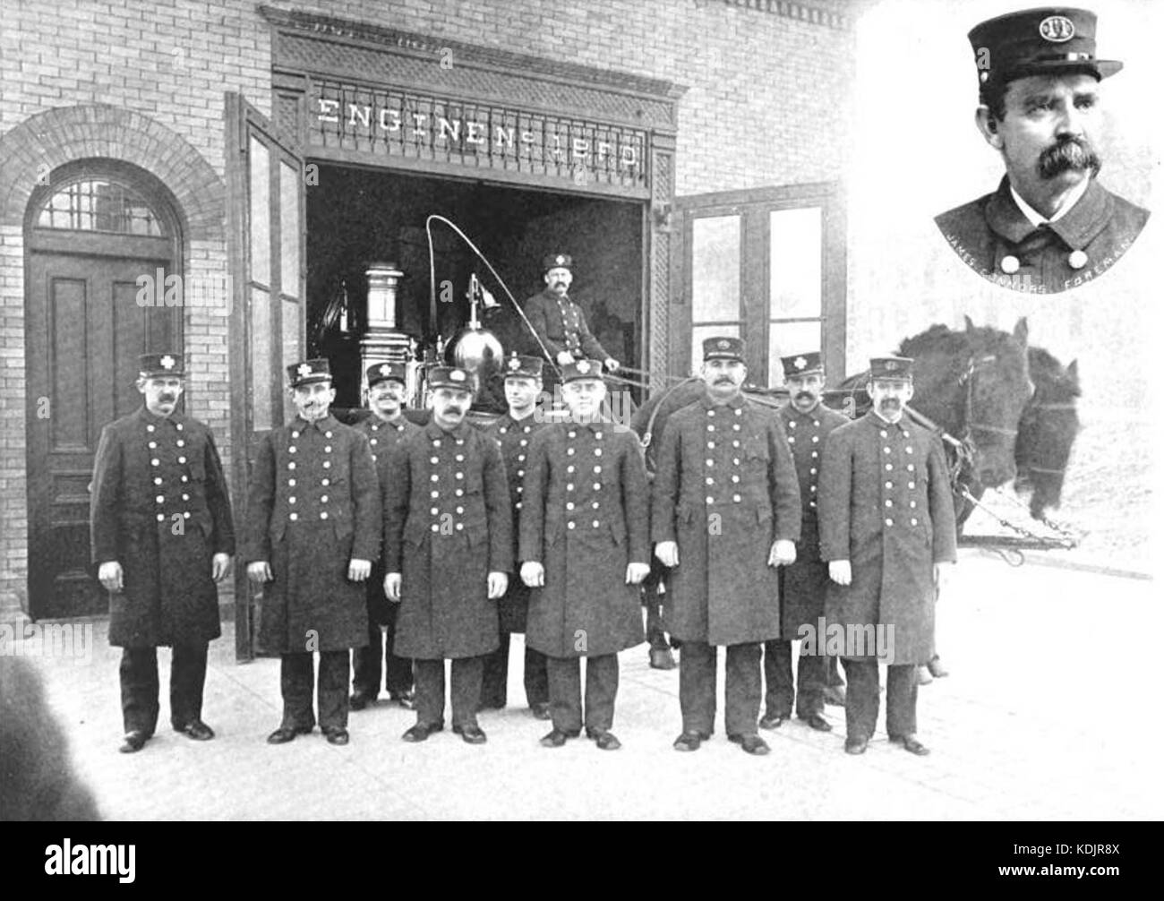 Early 1900s horse drawn fire engine hi-res stock photography and images ...
