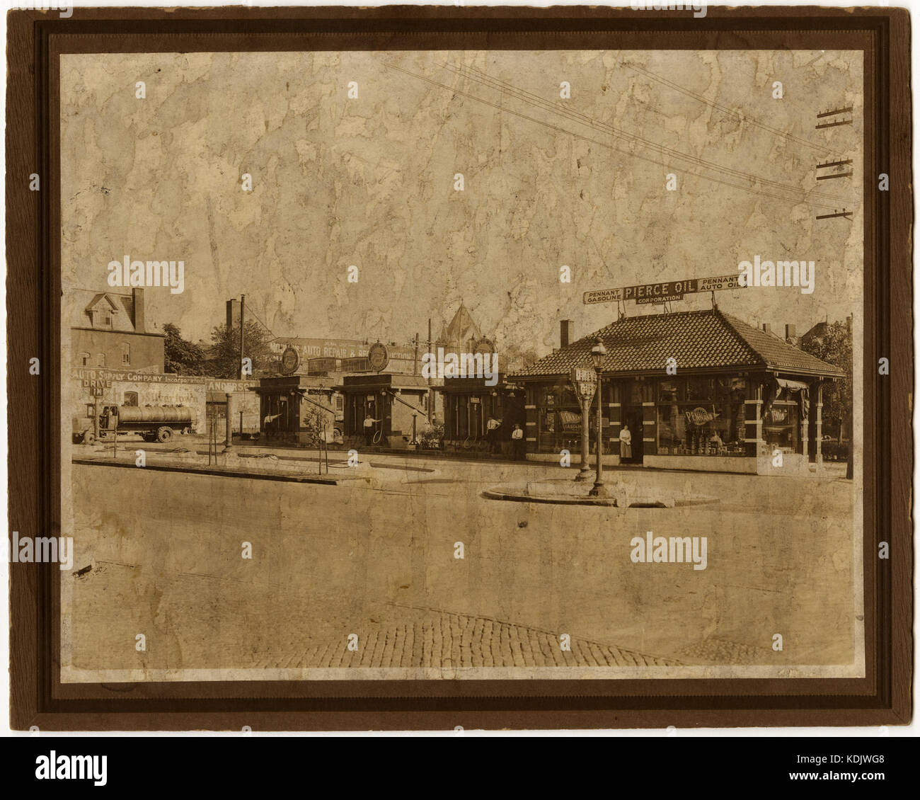 Walton avenue hi-res stock photography and images - Alamy