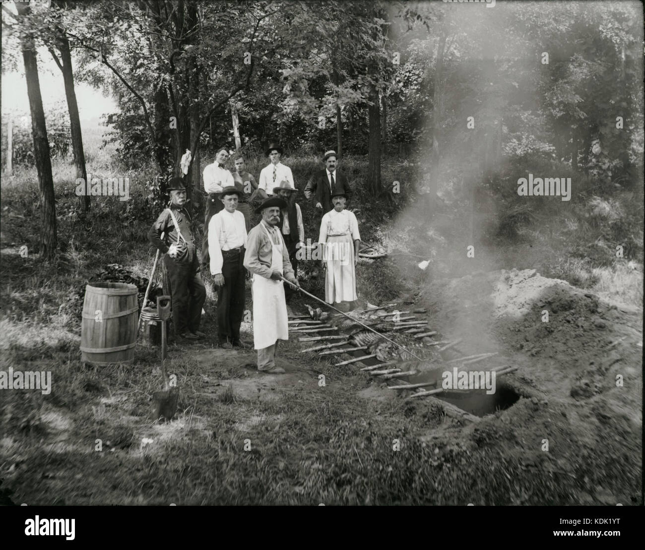 1900s men hi-res stock photography and images - Alamy