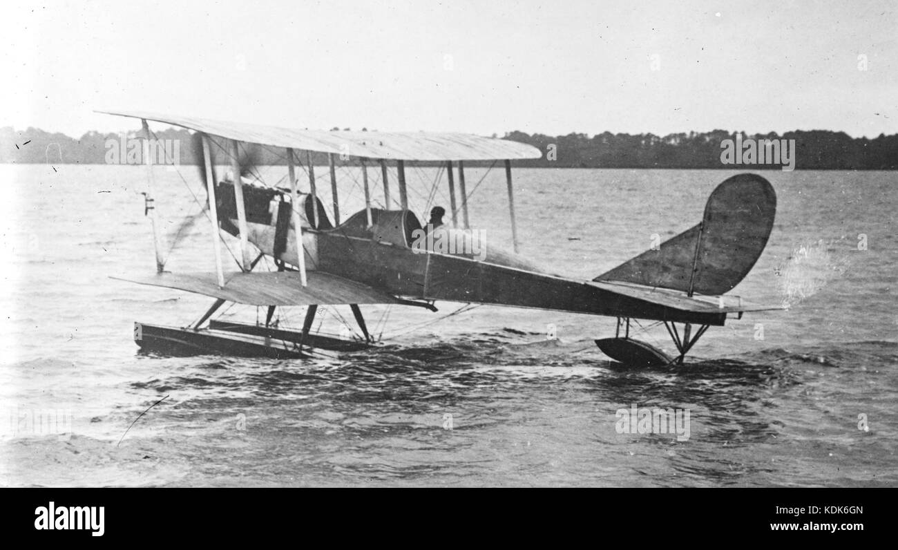 Royal r Black and White Stock Photos & Images - Alamy