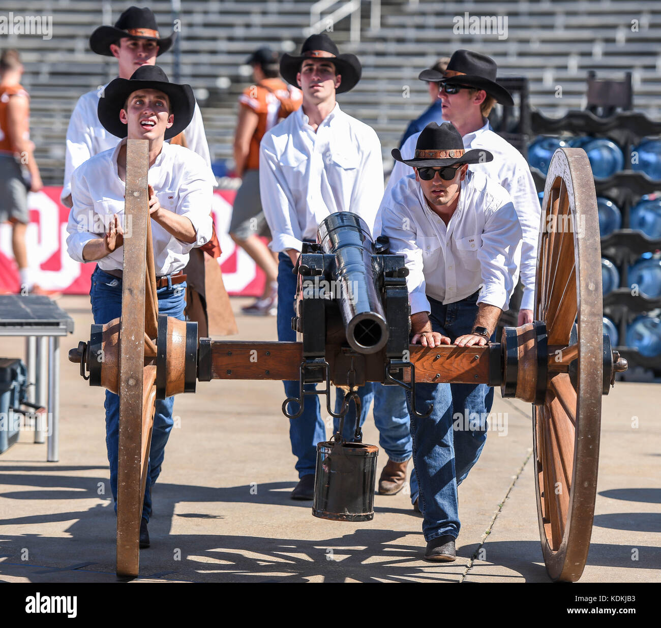 October 14, 2017:The Texas Cowboys bring out the cannon prior to the ...