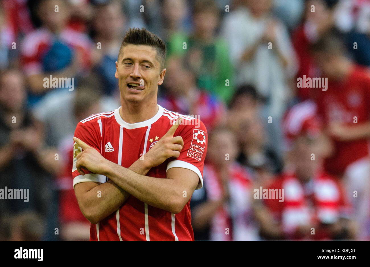 Munich, Germany. 14th Oct, 2017. Bayern's Robert Lewandowski celebrates ...