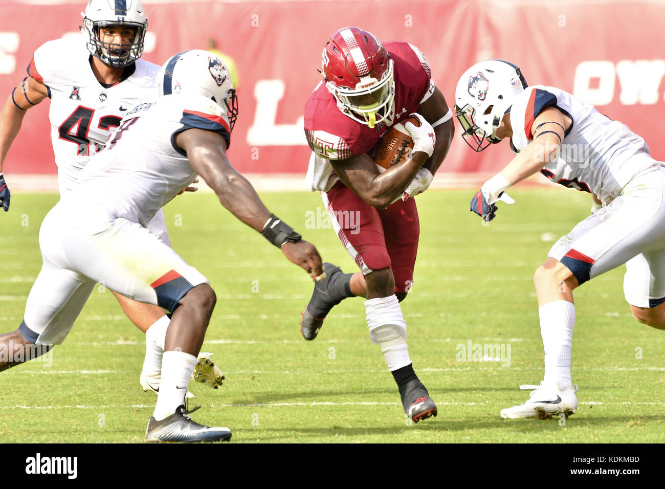 Philadelphia, Pennsylvania, USA. 14th Oct, 2017. Temple's DAVID HOOD RB ...