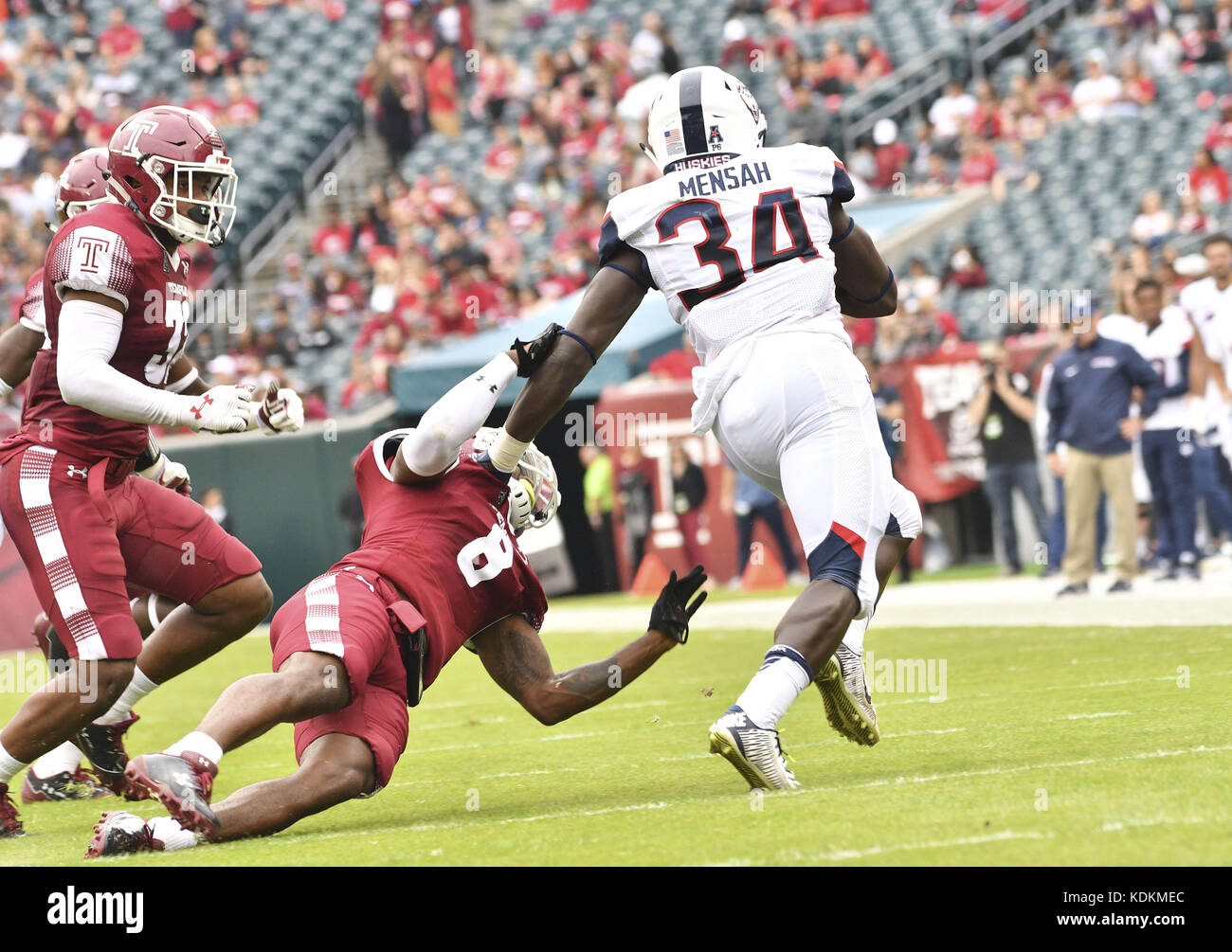 Philadelphia, Pennsylvania, USA. 14th Oct, 2017. UConn RB, KEVIN MENSAH ...