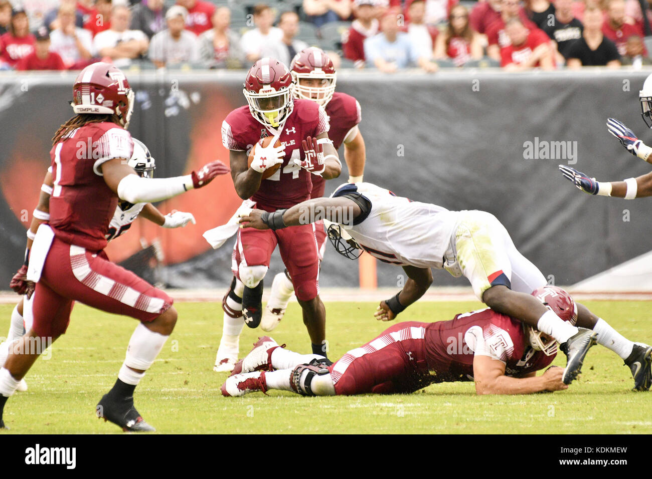 Philadelphia, Pennsylvania, USA. 14th Oct, 2017. Temple's DAVID HOOD RB ...