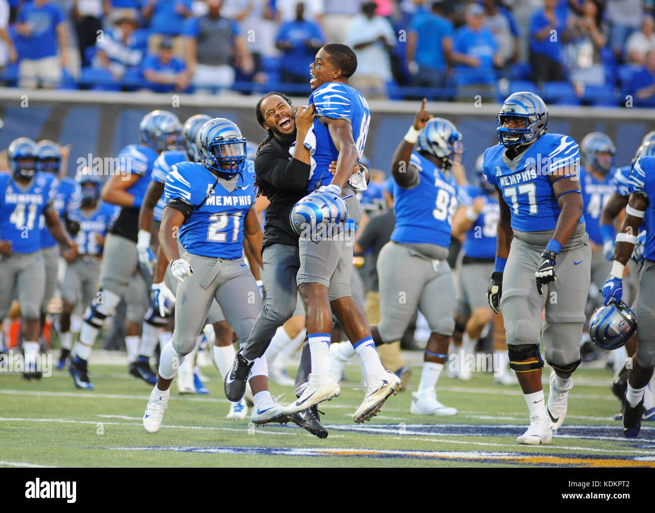 Memphis Tennessee, USA. 14th Oct, 2017. TN, USA; Memphis Tigers players ...