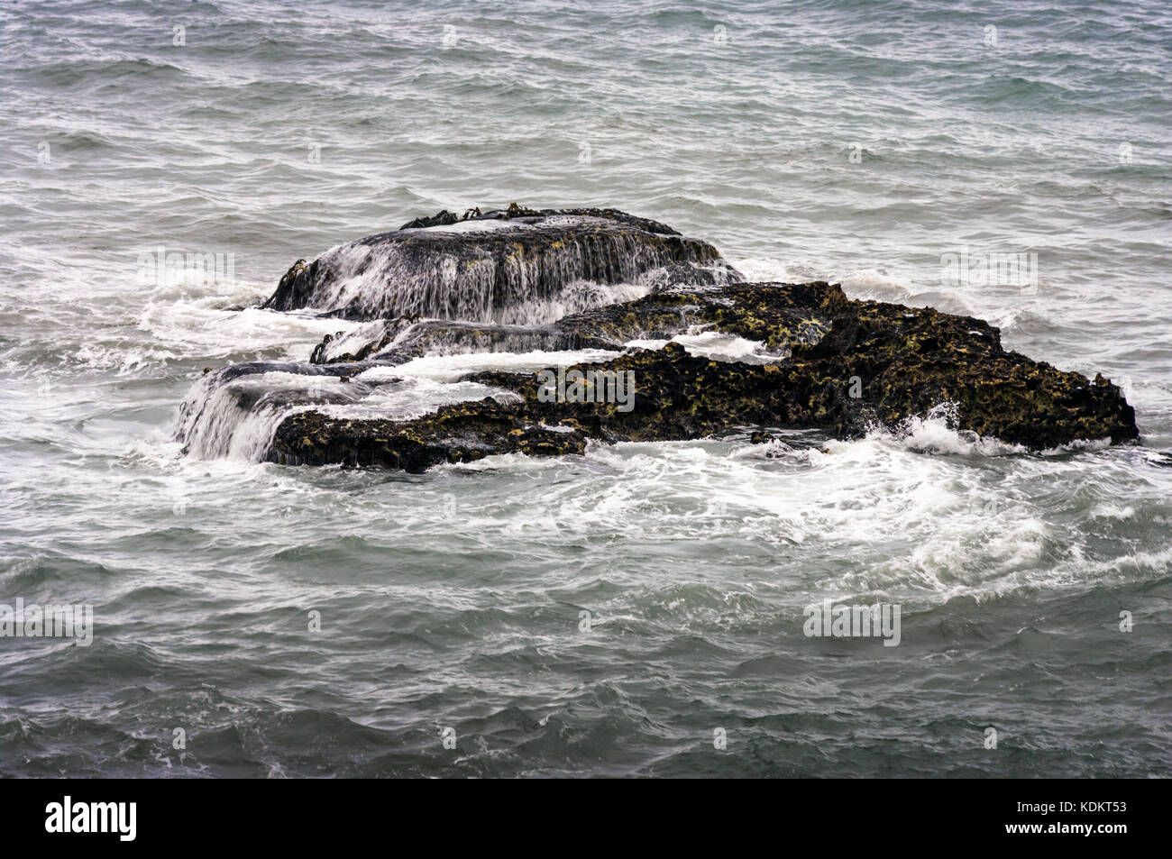 Pancake Rocks, Punakaiki, West Coast • New Zealand Sea-shaped limestone ...