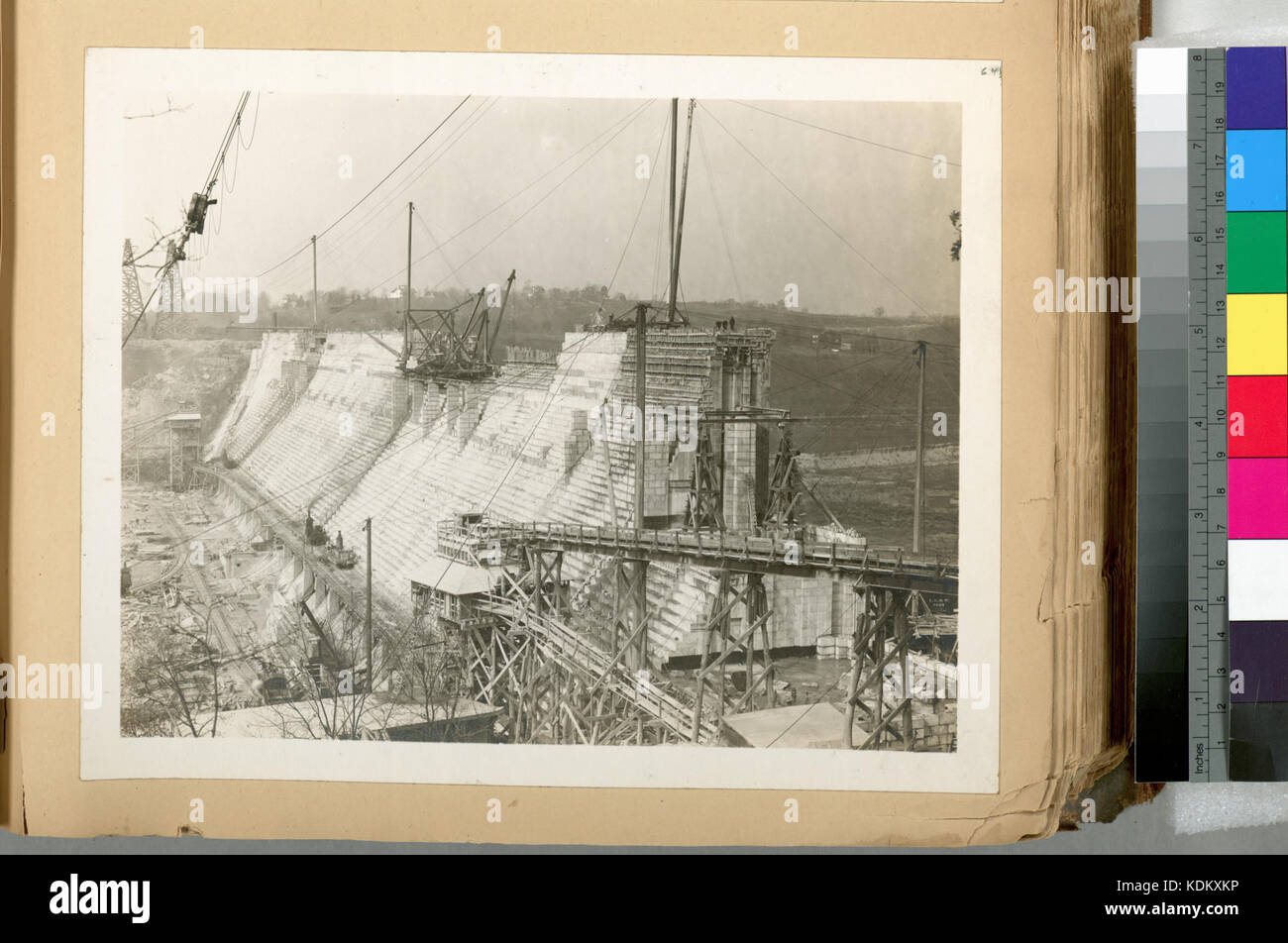 Kensico reservoir. View of dam showing expansion joint in foreground ...