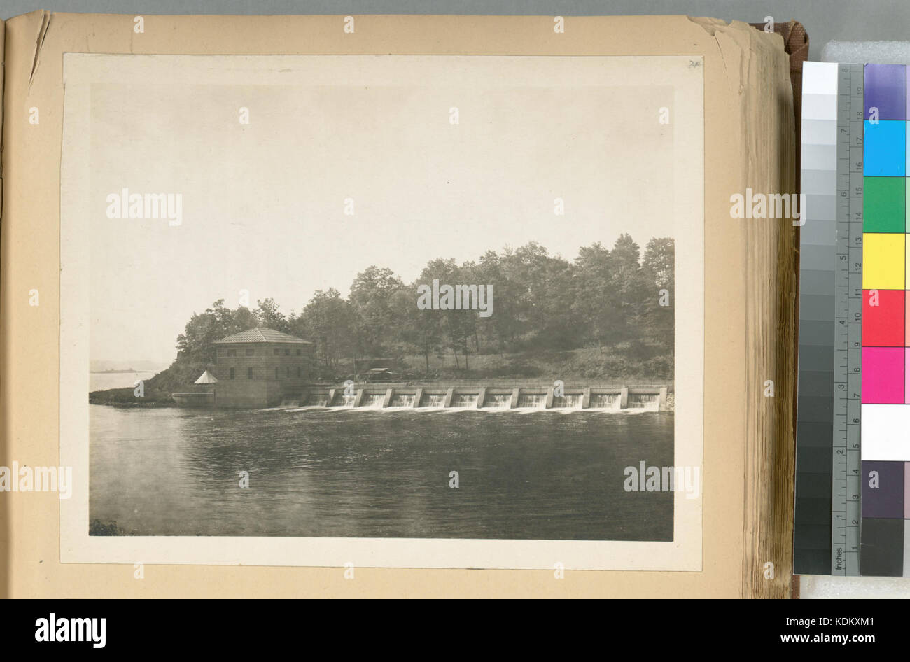 Kensico Influent Weir. View of Influent weir and chamber. To divert ...
