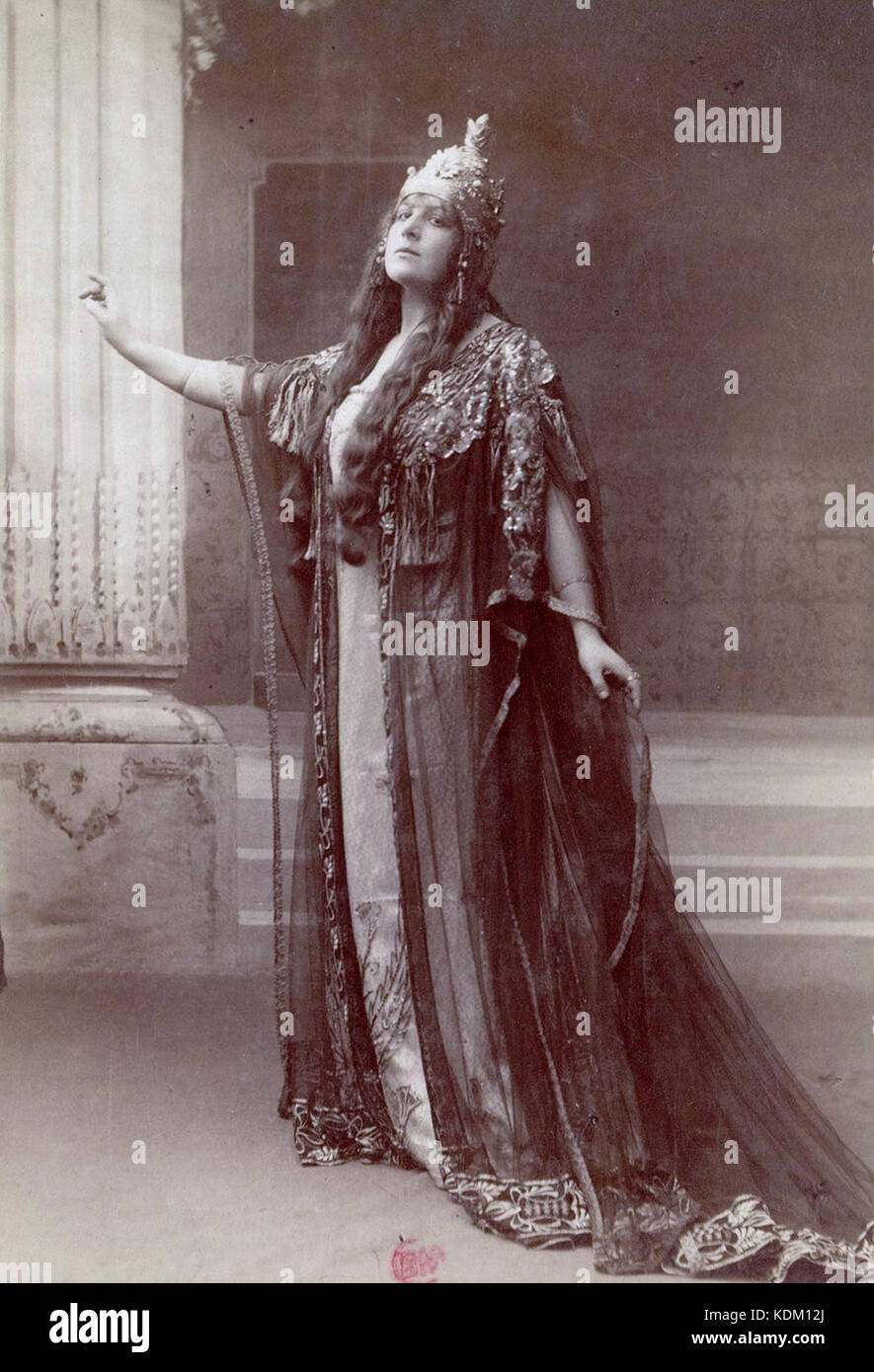 Lucy Arbell (1878–1947) was a notable French actress and singer during ...