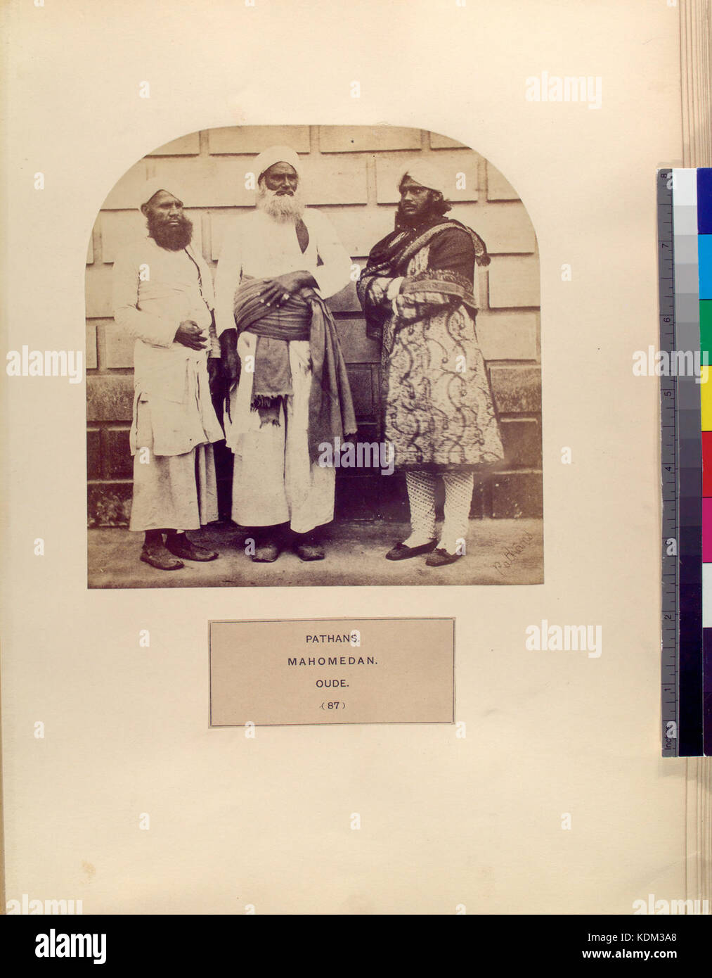 Pathans hi-res stock photography and images - Alamy