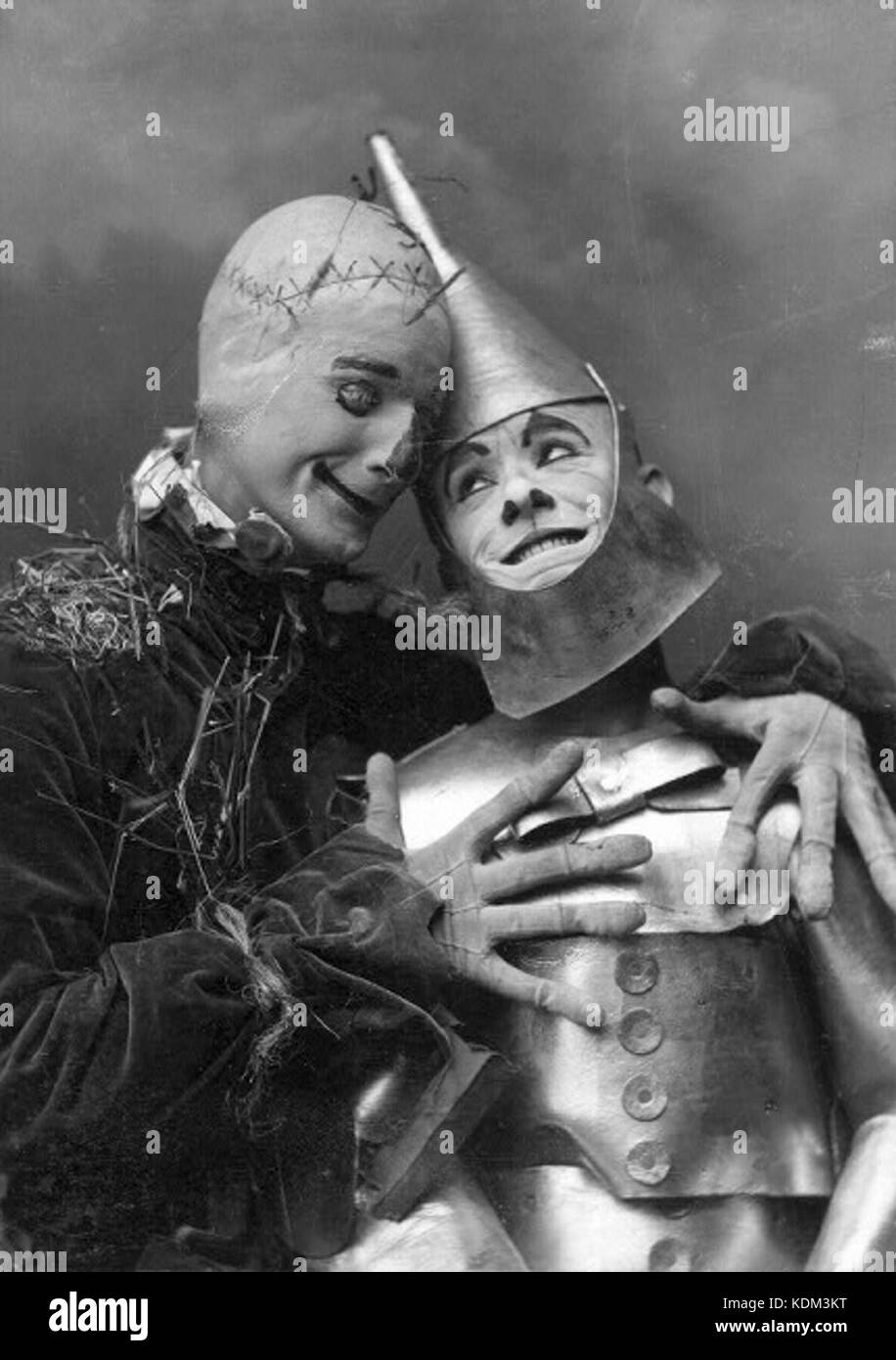 Wizard of oz character hi-res stock photography and images - Alamy