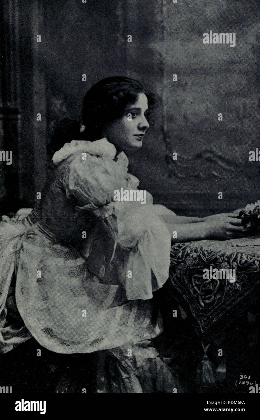 Julia Marlowe as Lydia Languish Stock Photo - Alamy