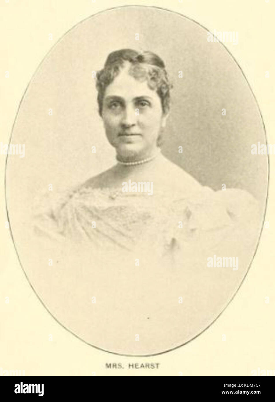 Hearst phoebe hi-res stock photography and images - Alamy