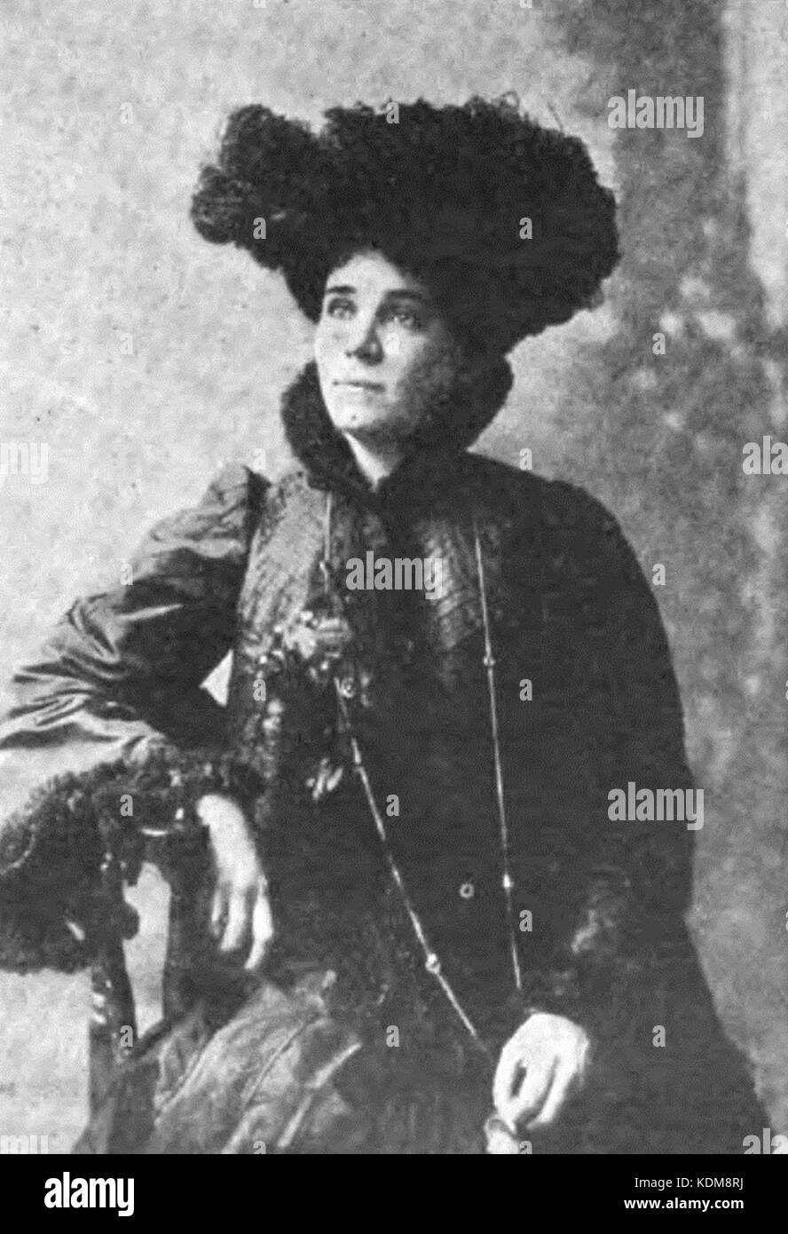 This is a portrait photograph of Elizabeth Robins, an influential ...